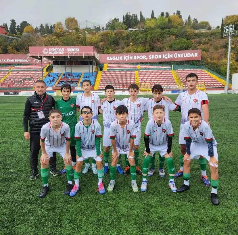 U-14/A liginde şampiyon olan BEYLERBEYİ ve U-16/ A liginde şampiyon olan SELİMİYE Spor ...
